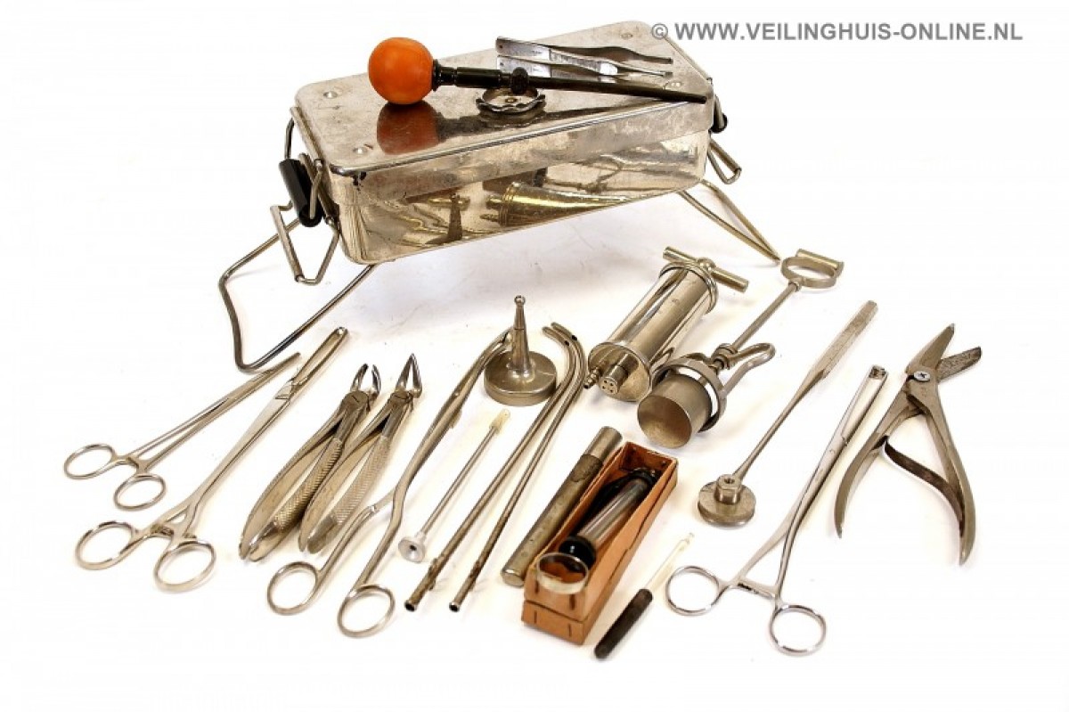Veilinghuis-Online - kavel-details Oude dokters instrumenten