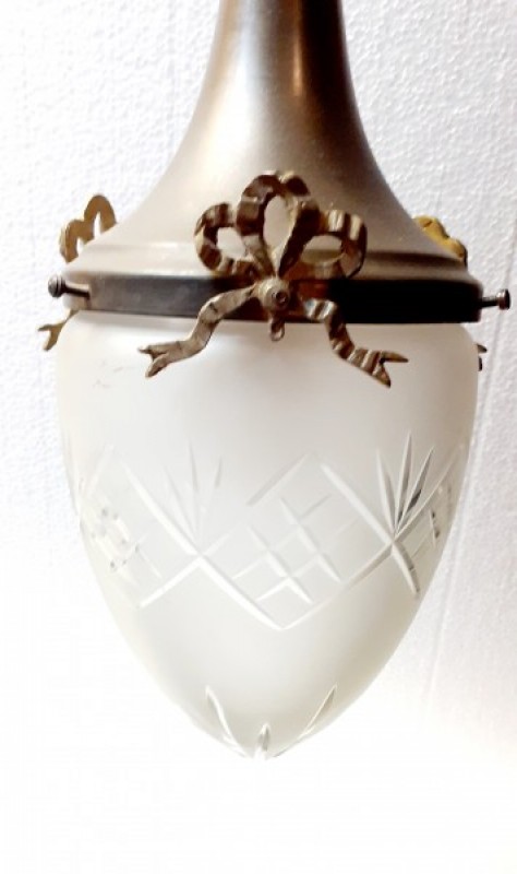 Veilinghuis-Online - kavel-details Antieke Franse hal lamp met strik