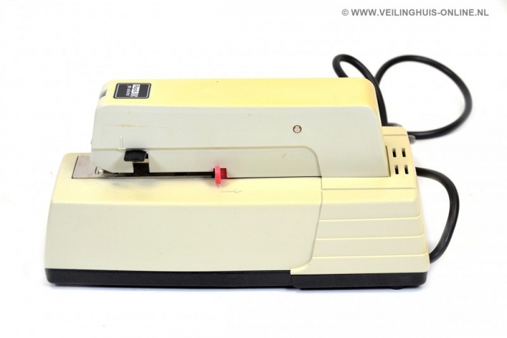 Veilinghuis-Online - kavel-details Elektrische nietmachine