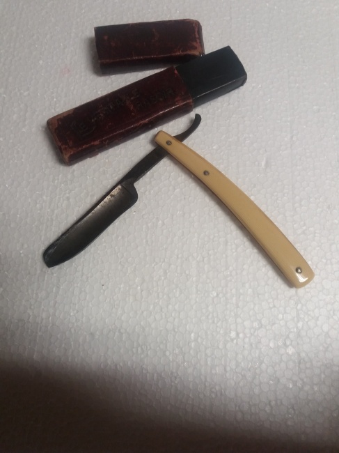 Veilinghuis-Online - kavel-details Oud Scheermes