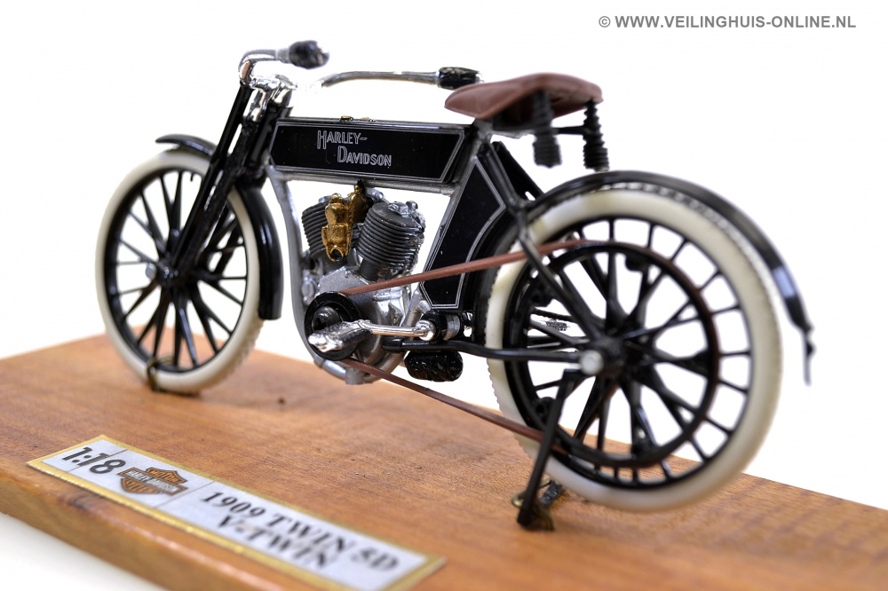 Veilinghuis-Online - kavel-details Miniatuur motor